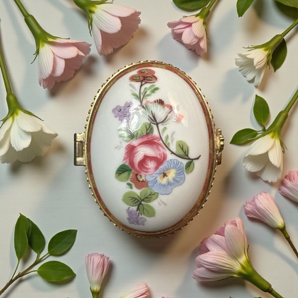 Other | Vintage Hinged Floral Oval Jewelry Box With Gold Accents | Poshmark